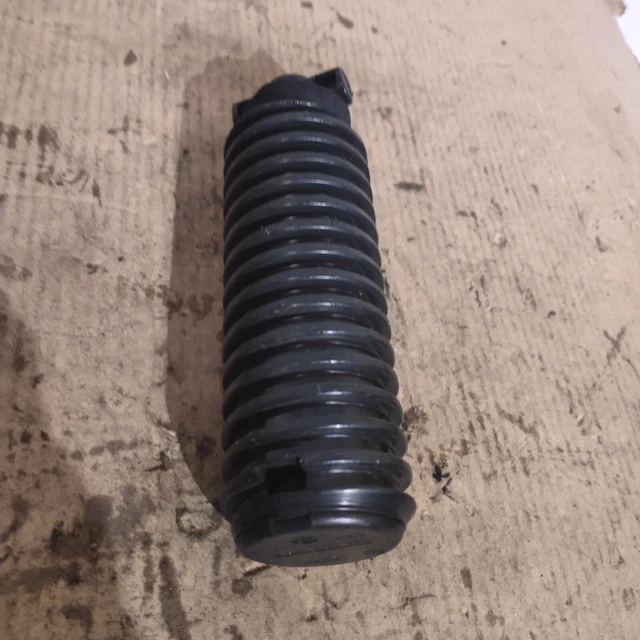 AUDI Q5 8R Vw Seat Skoda Spare Wheel Mount Screw Holder 1K0803899E £35. ...