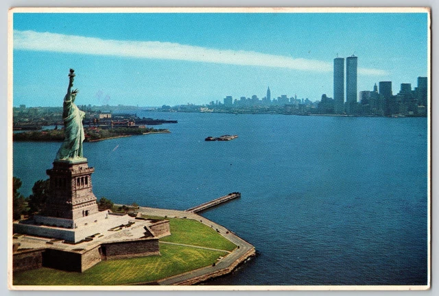 POSTCARD CONTINENTAL - Statue of Liberty w Twin Towers - New York City ...