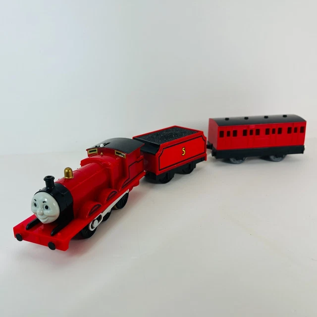 THOMAS & Friends TrackMaster James Train Engine Motorized + Passenger ...