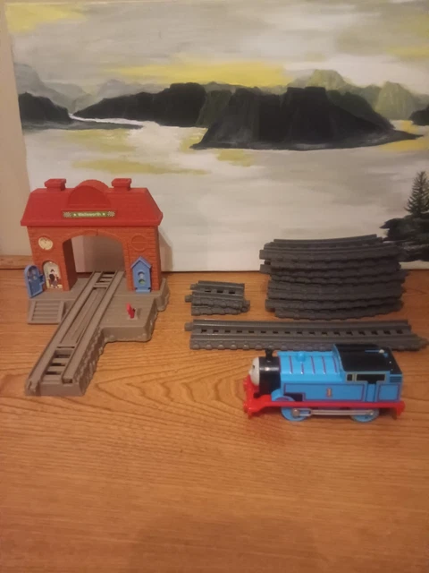 THOMAS THE TANK engine motorized train(working) Wellsworth station and ...