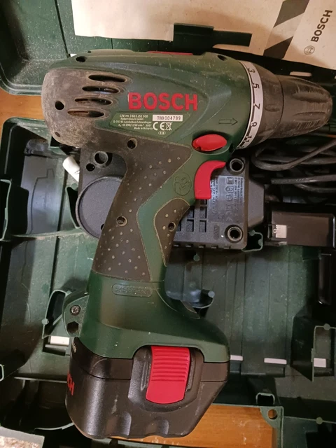 BOSCH TRAPANO AVVITATORE 12v a batteria. NO batterie. Con valigetta PSR ...