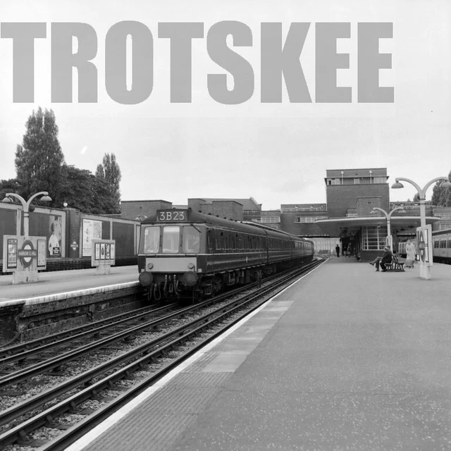 LARGER NEGATIVE BR British Railway Diesel DMU Class 115 Harrow on the ...