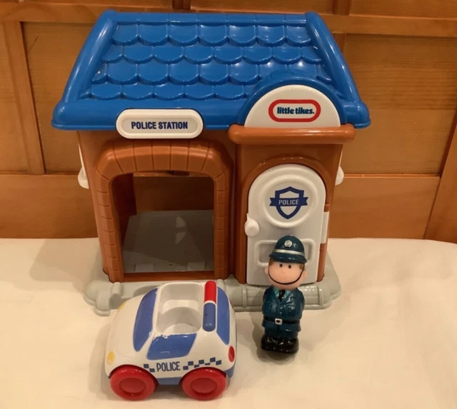 LITTLE TIKES POLICE Station & Happyland policeman figure car children’s ...