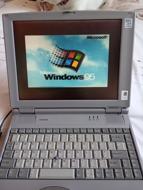 VINTAGE WINDOWS 95 Toshiba 300CDS -166Mhz Pentium -Laptop -2GB Drive ...