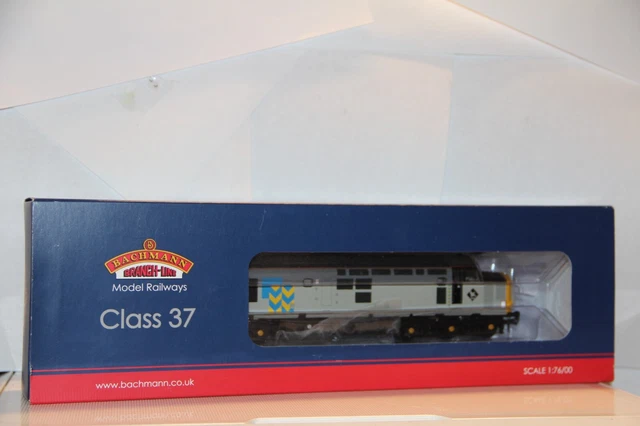 BACHMANN OO GAUGE 32-386 Class 37 Railfreight Metals Sector Diesel ...