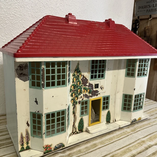 VINTAGE 1960S TRI ANG TINPLATE SLIDING FRONT DOLLS HOUSE IN NEED OF ...