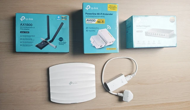 TP LINK EAP110 Wireless Access Point, Powerline AV600, 8-Port Gigabit ...