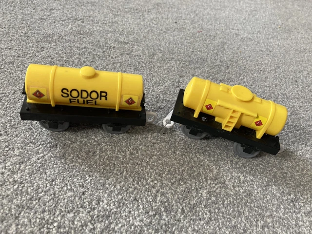 THOMAS THE TANK Engine Tomy Track master Sodor Fuel Tanker Trucks ...