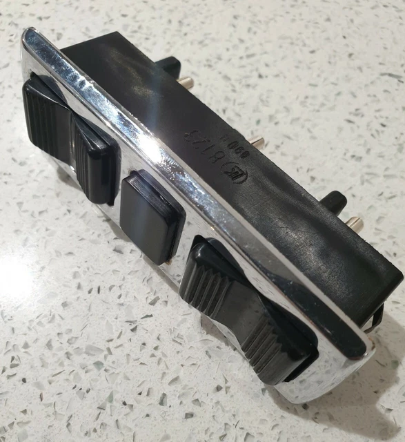 MERCEDES-BENZ R107 W108 W116 W123 Electric Window Switch Front Right £ ...