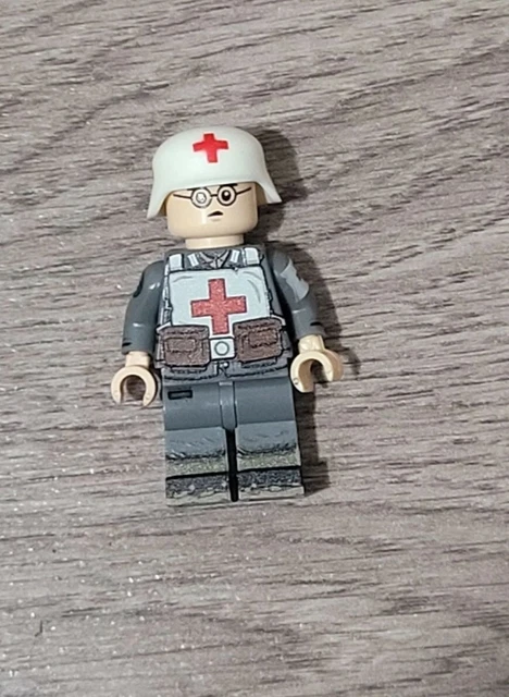 LEGO TMC-THE MINIFIGE Co. WW2 German Wehrmact Medic Minifigure EUR 44 ...