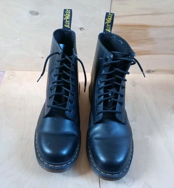 DR MARTENS ORIGINAL 1460 Smooth Black Boots 8 Eyelet Mens UK 11 Doc 8 ...