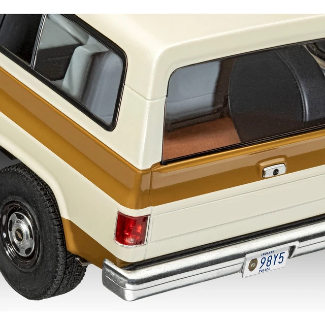 REVELL STRANGER THINGS Model Kit Jim Hoppers 1985 Chevy Blazer K5 1:25 ...