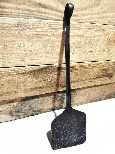 PALETTE PELLE ANCIENNE EN FER FORGE PAIN GALETTE 19 ème EUR 35,00 ...