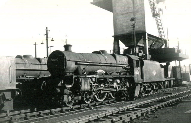 RAILWAY PHOTO BR Jubilee Class 4-6-0 No 45606 FALKLAND ISLANDS at ...