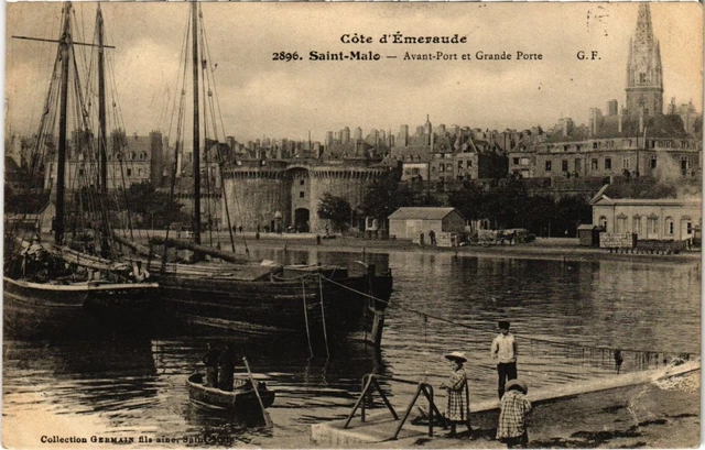 CPA COTE D'ÉMERAUDE - Saint-Malo - Avant-Port et Grande Porte (111836 ...