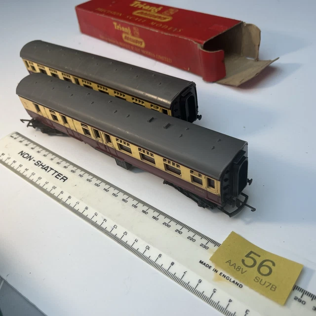TRIANG MAIN LINE Coaches BR R23 R29 One Boxed Blood Custard Good order ...
