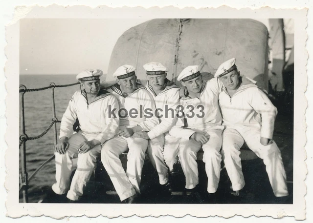 FOTO MATROSEN DER Kriegsmarine auf dem Linienschiff Schleswig Holstein ...