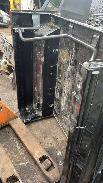 LAND ROVER DEFENDER Tdci PUMA 90 CSW County Station Wagon rear tub body ...