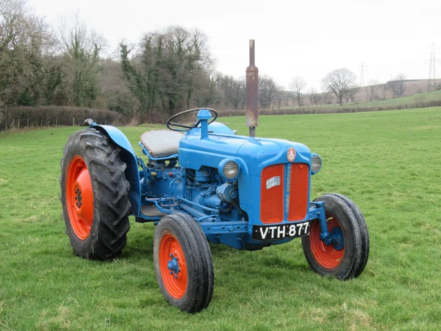 FORDSON DEXTA TRACTOR £3,372.72 - PicClick UK