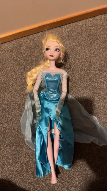 BARBIE TYPE DISNEY Princess Elsa from Frozen - articulated arms and ...