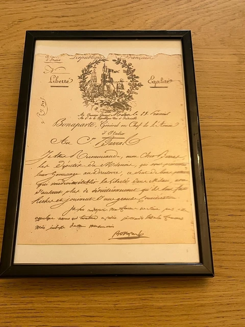 NAPOLÉON SUR UN rapport militaire il se plaint Joséphine ne vient pas ...