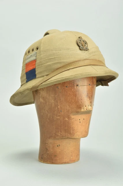 WW2 UNIFORM HEADDRESS. South African Army UDF 1943 Polo Helmet Solar ...