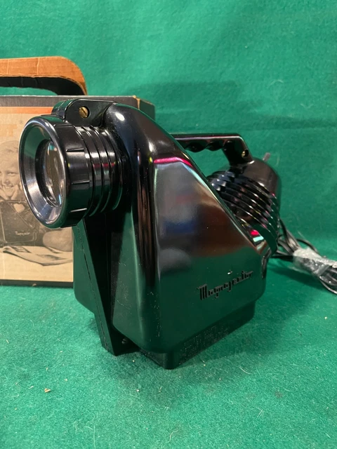 VINTAGE 1960S MAGNAJECTOR Magnifier TOY Projector W/Box RARE WORKS ...