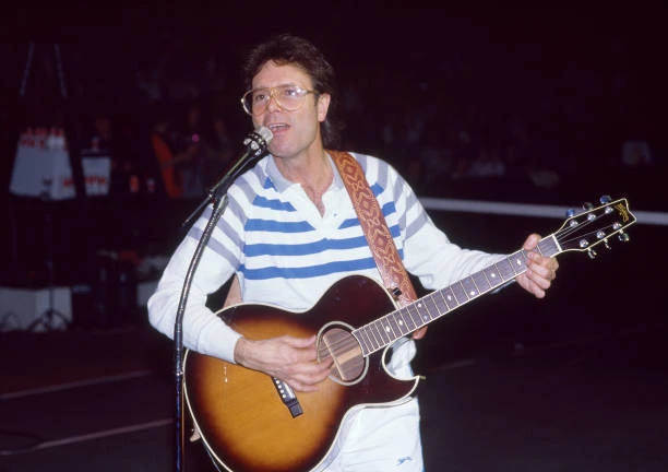 SINGER CLIFF RICHARD performing during his Pro Celebrity Charity - Old ...