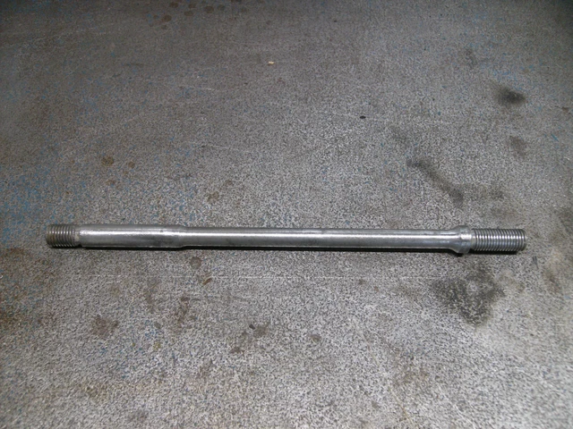 A GIPSY MAJOR Light Aircraft Engine Cylinder Barrel Holding Stud. USED ...