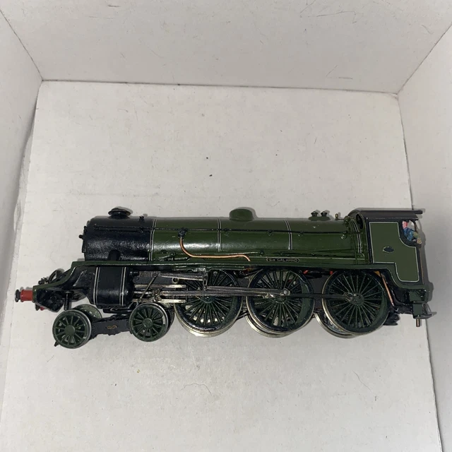 GREEN SIR GALAHAD MODEL LOCOMOTIVE + LSWR TENDER OO Gauge (Kit Built ...
