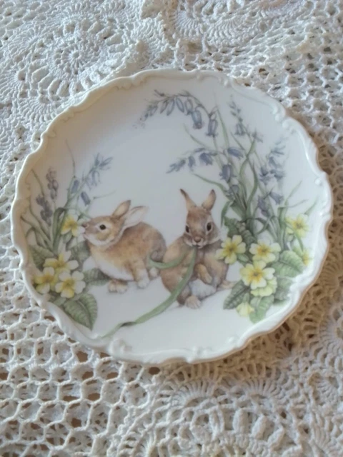 ROYAL ALBERT THE Country Walk Collection Spring Capers Decorative Plate ...