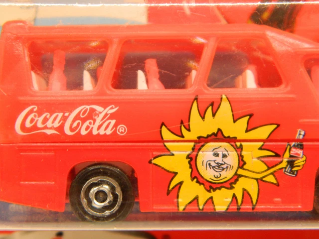 MAJORETTE - COCA COLA Tour Bus - 1/87 (HO) Scale - New on Card - See ...