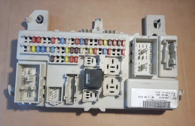 FORD FOCUS MK2 Bcm Body Control Module Fuse Box 4M5T-14A073-Bj ...