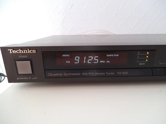 TECHNICS ST-600 QUARTZ Synthesizer FM/AM Stereo Tuner * EUR 15,00 - PicClick DE