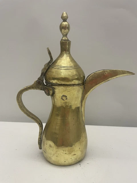 ANTIQUE DALLAH ISLAMIC Arabic Eastern Brass Tea/Coffee Pot £10.00 ...