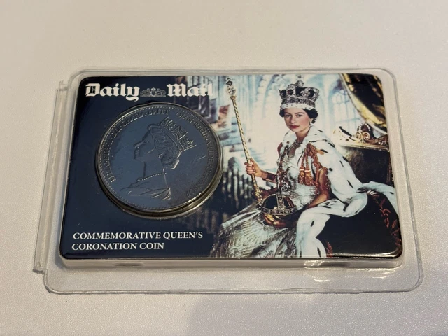 1953 QUEEN ELIZABETH II Commemorative Coronation Coin Medal Daily Mail ...
