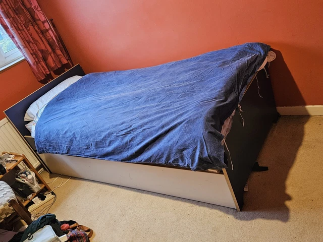 IKEA BLUE Single bed frame with single pullout bed underneath and 2 ...