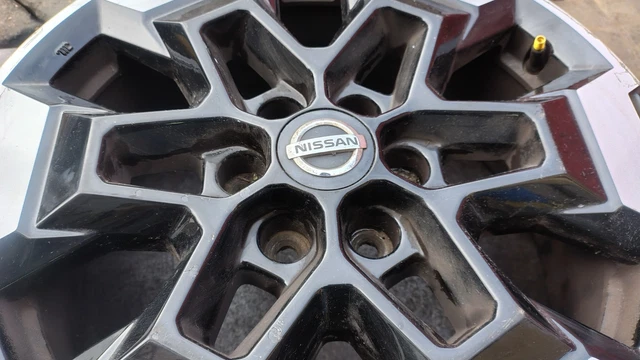 NISSAN NAVARA 18X7J ET45 5JU3A Diamond Cut £70.00 - PicClick UK