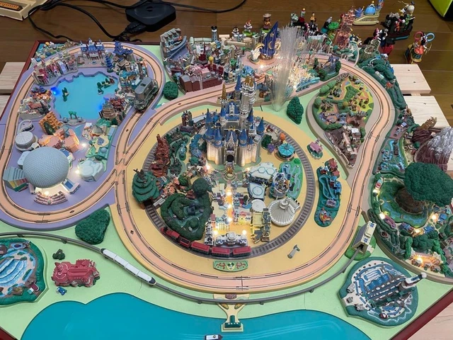 DISNEY PARADE DIORAMA Complete Set Model DeAGOSTINI Assembled Display ...