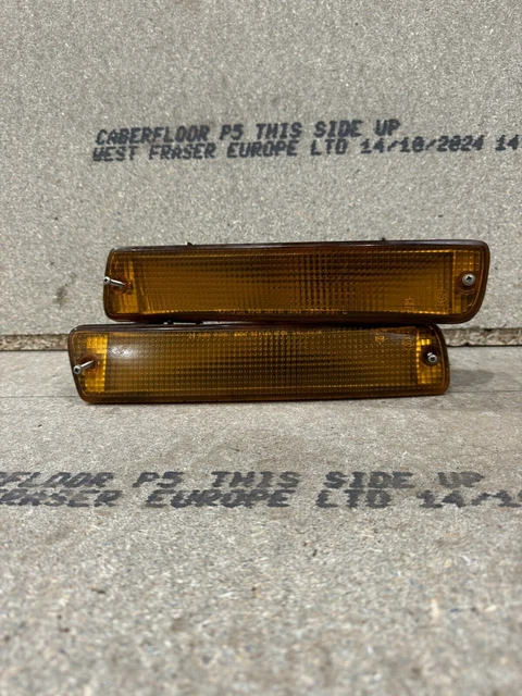 TOYOTA 80 SERIES Landcruiser Indicator Lights Spares HDJ80 Genuine £50. ...