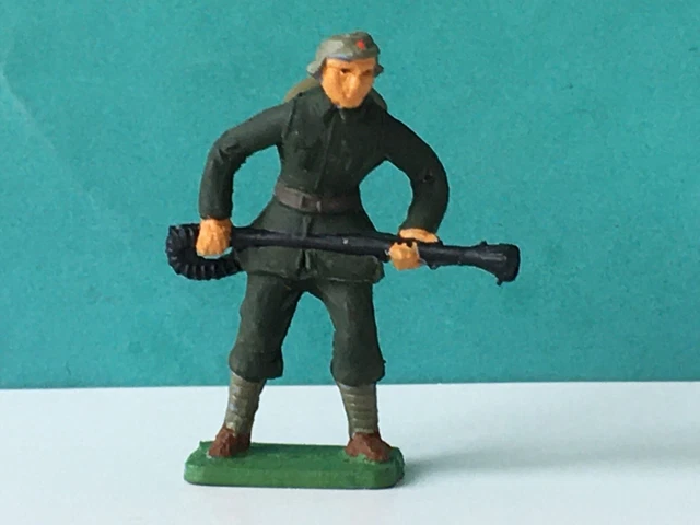 1 X CHERILEA (COPY). 1960's CHINESE ARMY INFANTRY SOLDIER. 60mm SCALE ...