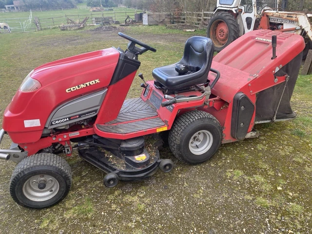 COUNTAX C600H RIDE-ON Lawn Mower Four Wheel Drive. Honda Twin Engine £ ...