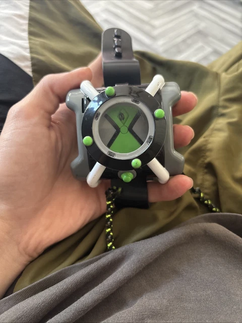 BEN 10 ULTIMATE Omnitrix Deluxe Watch FX Lights tested working rare £21 ...