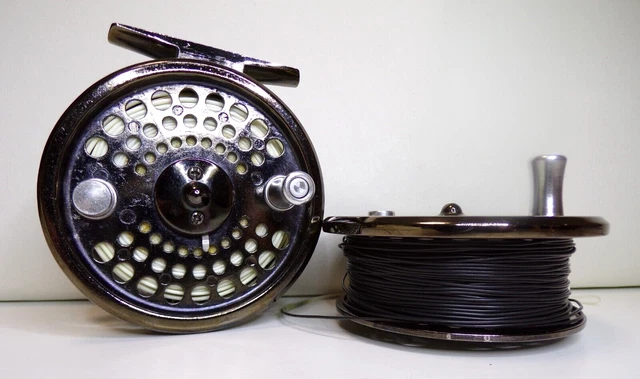 SHAKESPEARE SUMMIT FLY Reel - 2685 000 - With Spare Spool And 2 Fly ...
