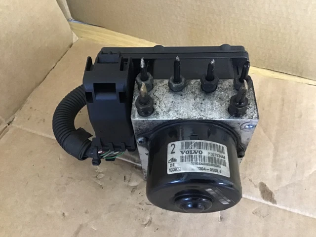 VOLVO XC90 XC70 Abs Brake Module Bcm 30793444 30793445 2.4 D5 185 Bhp £ ...