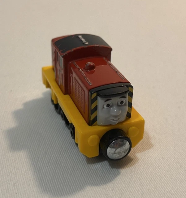 THOMAS AND FRIENDS Salty Take N Play Metal Train P&P Discount £2.99 ...