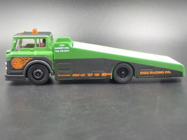 FORD COE RAMP Truck Car Hauler Tow Truck 1:64 Scale Diorama Diecast ...