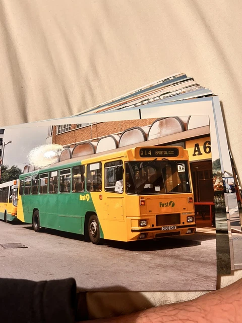 CLASSIC BUS PHOTO Volvo B10M Alexander P Type D102 GHY First Badgerline ...