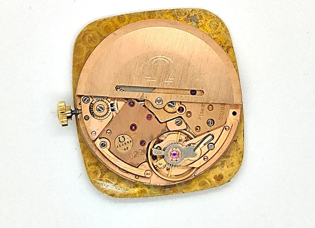 REPLACEMENT VINTAGE ORIGINAL Movement Omega Geneve .Calibre 1022. EUR ...