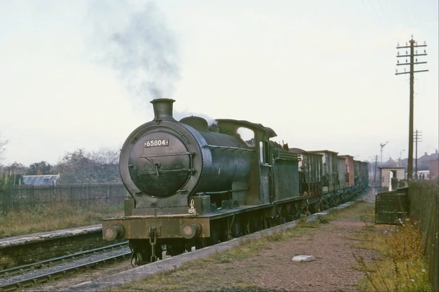 BRITISH RAIL CLASS J27 65804 old Blyth & Tyne station 02/11/66 Rail ...